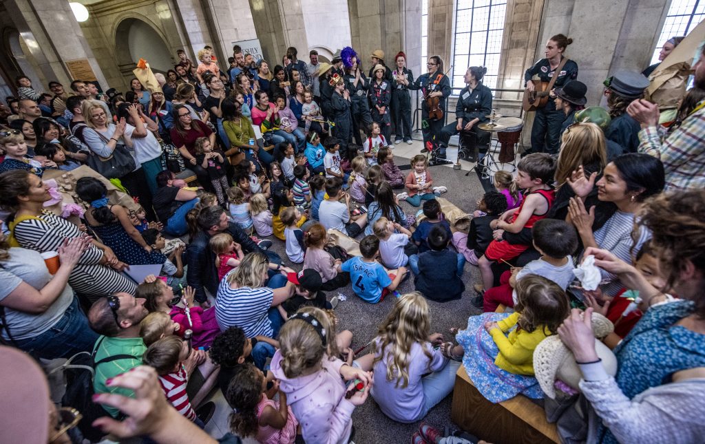 Library Live Video - Manchester Libraries Trust | Manchester Libraries ...